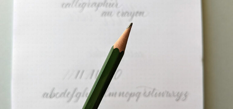 La plume de verre : un outil magique pour sublimer votre écriture ...